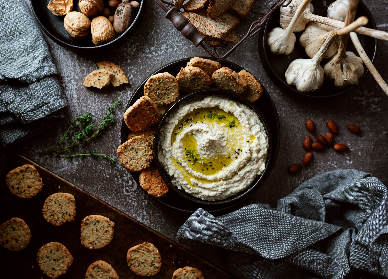 MIGDOLŲ HUMUSAS | STEBUKLINGA MĖTA